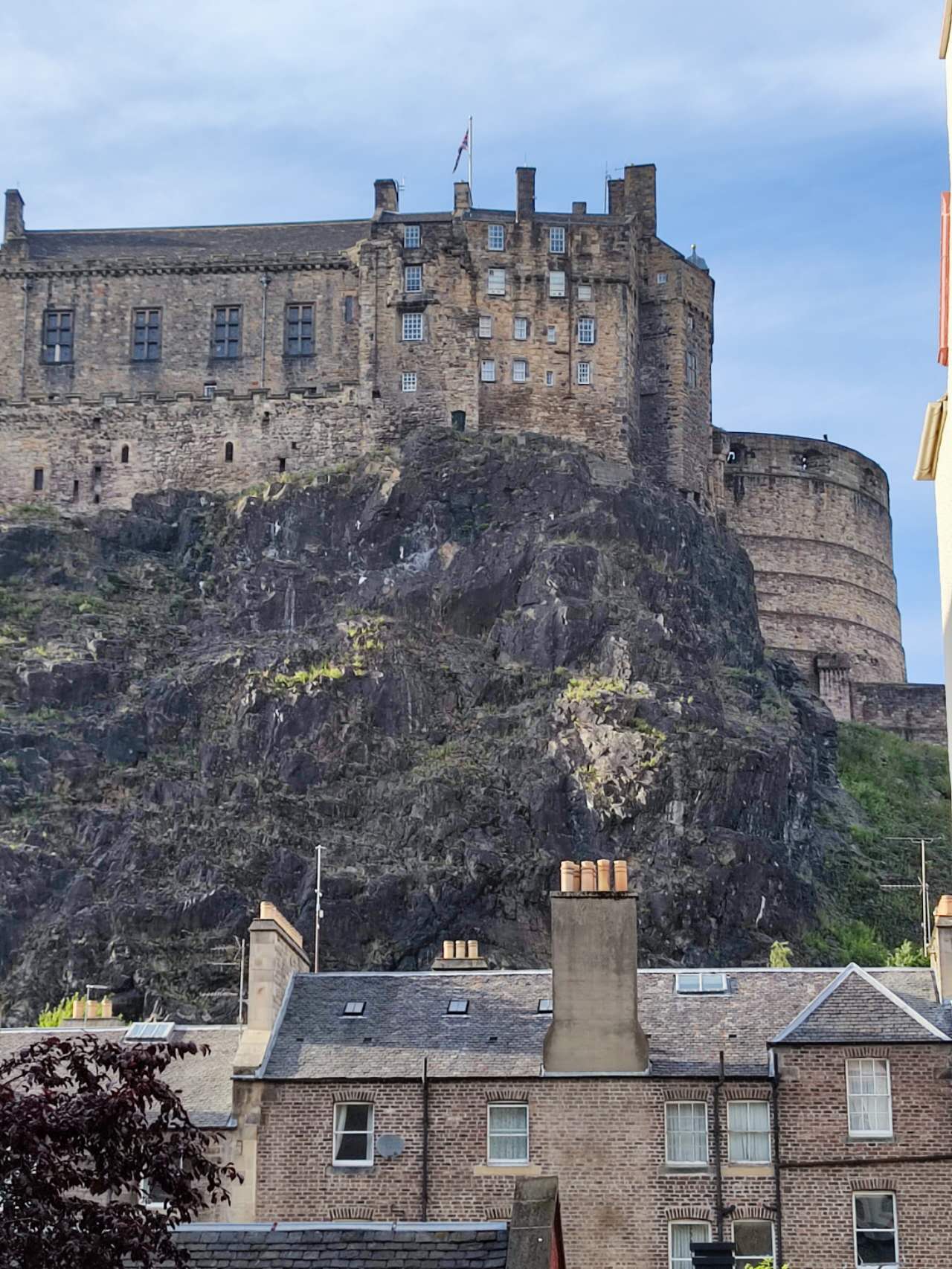 AIRAPT Conference at Edinburgh, Scotland (July 2023) – Prof. Dr. Lisa ...